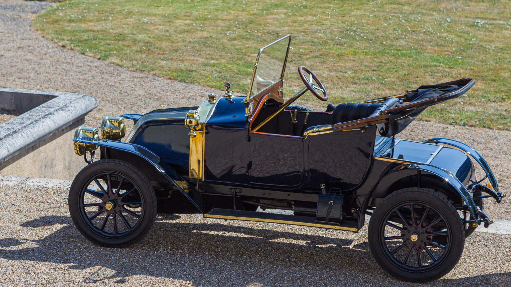 Renault AX - cars of the legend